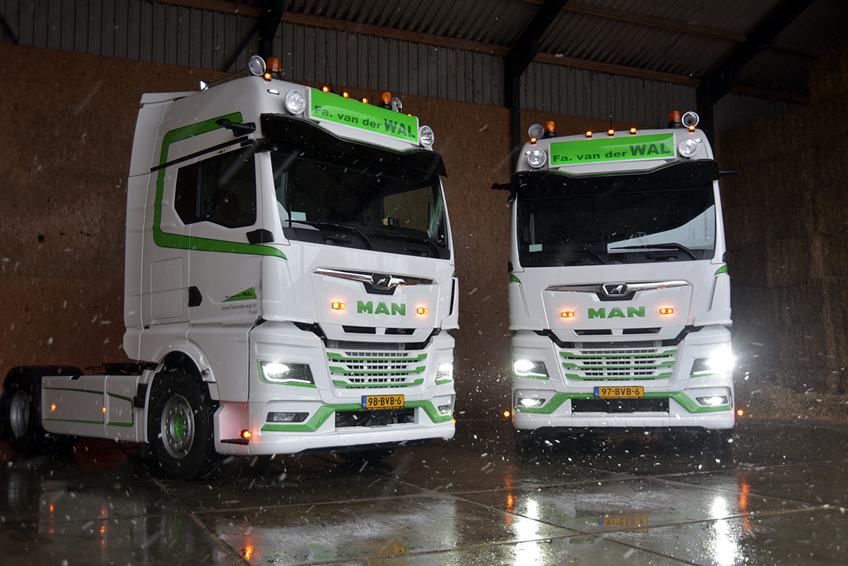 Transport Online - Twee MAN TGX 18.510 trekkers voor Fa. Van der Wal